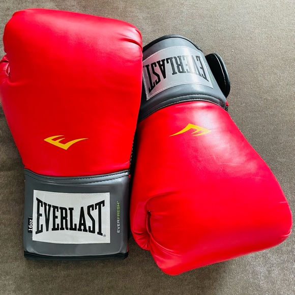 Everlast | Accessories | New Everlast 6 Oz Red Pro Style Training ...